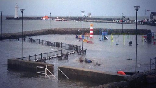 NI floods warning: Coastal areas hit but Belfast escapes - BBC News