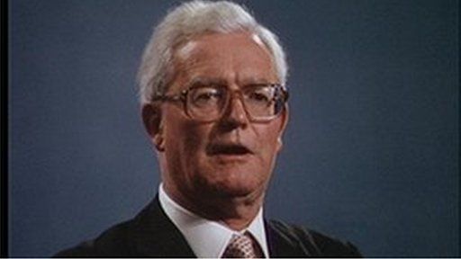 1985 state papers: Parades issue festered 30 years ago - BBC News