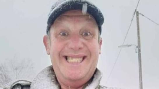 A465: Tributes to postman who died in quad bike road crash - BBC News