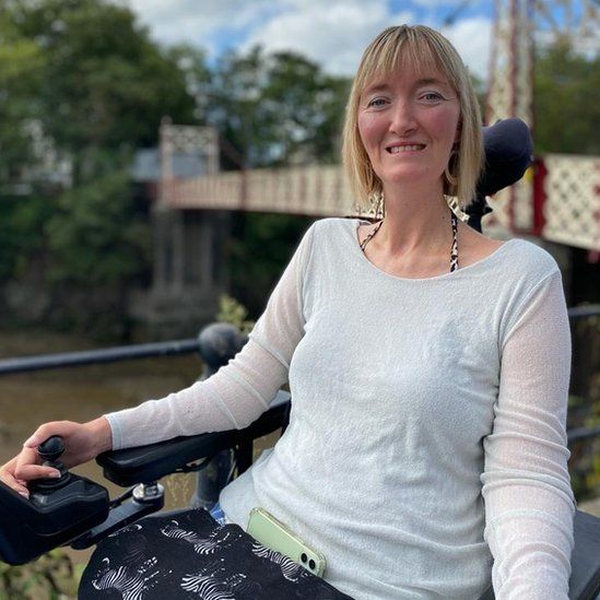 Bristol council urged to act over 'crumbling' bridges - BBC News