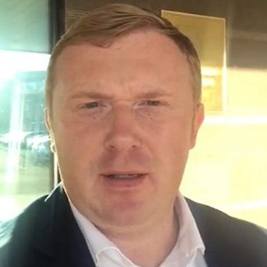 Russian communist hunger strike over 'rigged' far east vote - BBC News