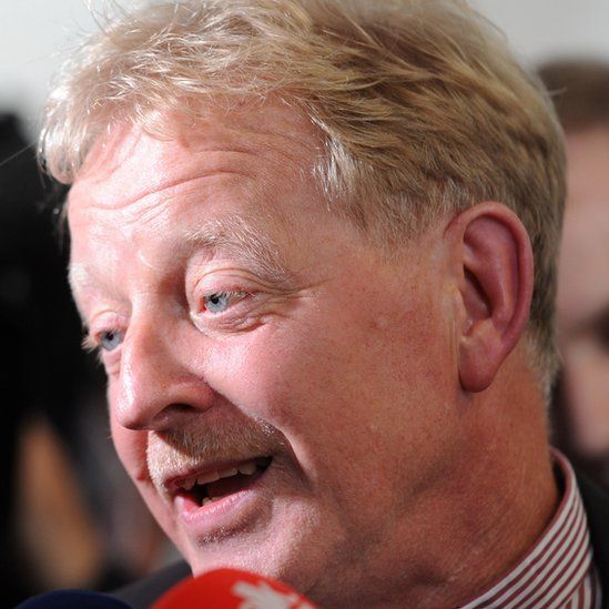 Minister says friendship with McGuiness caused church rift - BBC News