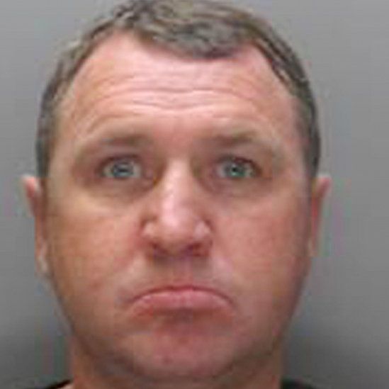 'Drugs baron' surrenders over pressure of being 'most wanted' - BBC News