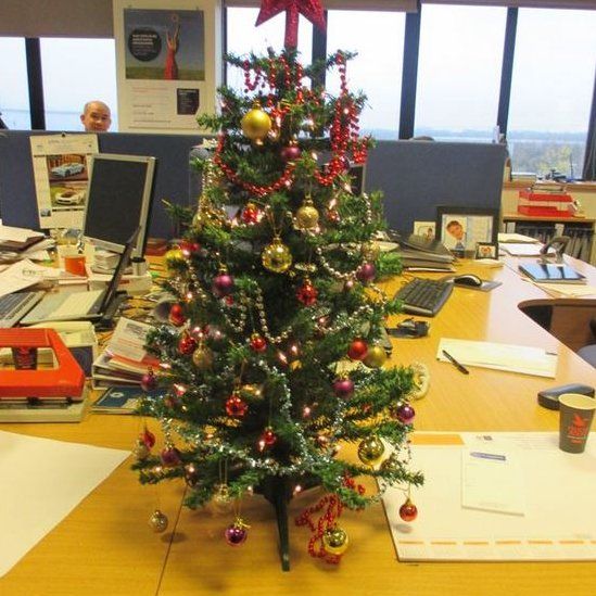 Festive workplaces: Your pictures - BBC News