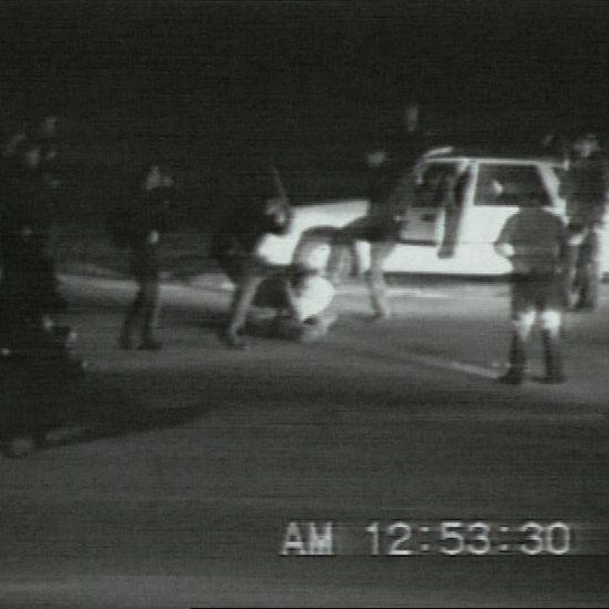 Cómo fueron los violentos disturbios por el caso Rodney King que ...