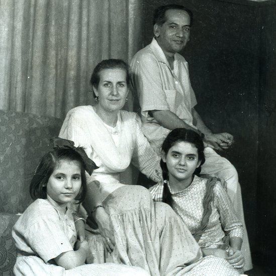 فیض احمد فیض کی سالگرہ: ’جتنے برس ابا زندہ رہے وہ صرف میری والدہ کی وجہ ...