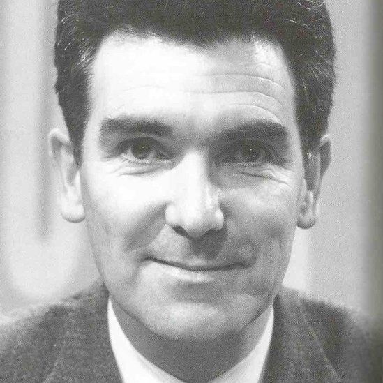 'Mae Dad yn siomedig na wnaeth y Tywysog hybu'r iaith' - BBC Cymru Fyw