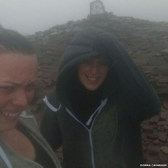Brecon Beacons fatal lightning strike 'like a movie scene' - BBC News