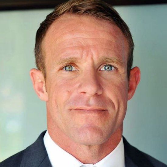 Decorated US Navy Seal accused of killing teen IS fighter - BBC News