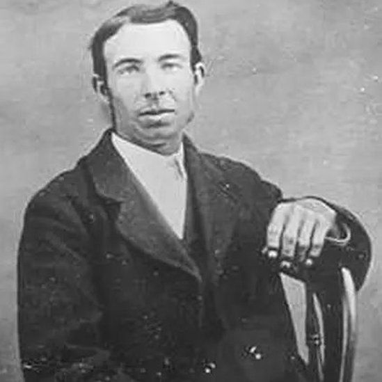 Rare snowflake photo gallery shared online by Natural History Museum ...