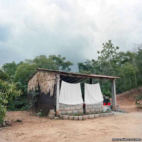 In pictures: Mexico's poor rural schools - BBC News