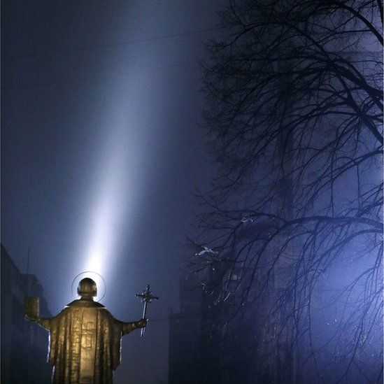 In pictures: Orthodox Christmas celebrations around the world - BBC News