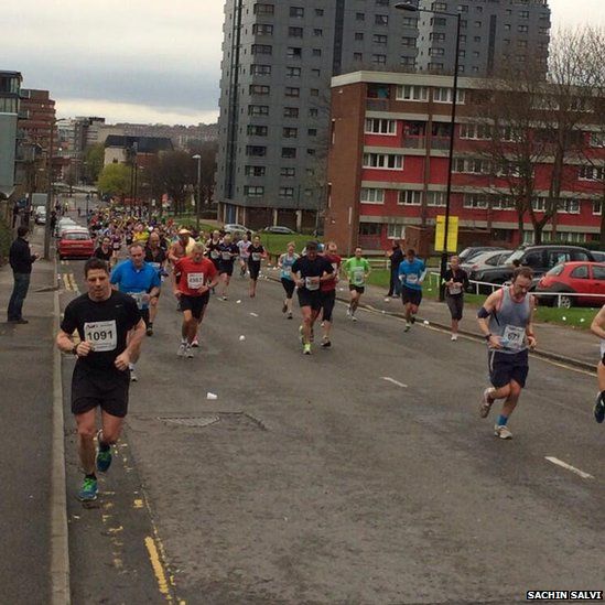 Sheffield Half Marathon in pictures - BBC News