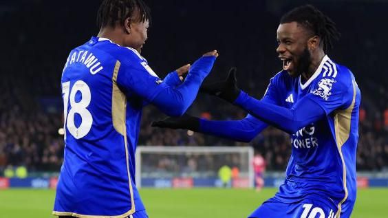Leicester City: Matt Piper on Stephy Mavididi and Abdul Fatawu - BBC Sport