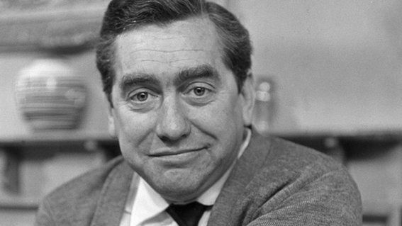 Missing Hancock's Half Hour episodes to air - BBC News