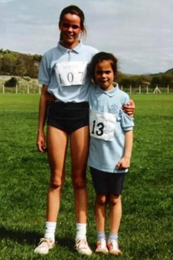 Sian a Gwennan Harries: ‘Cefnogwyr mwyaf ein gilydd’ - BBC Cymru Fyw