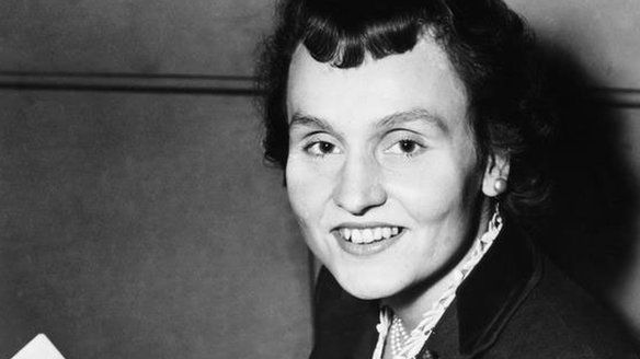 The Archers star reveals sacking secret after 60 years - BBC News