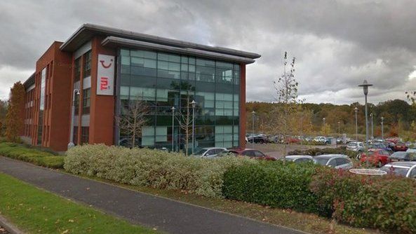 Thomson and First Choice phased out in Tui Travel rebrand - BBC News