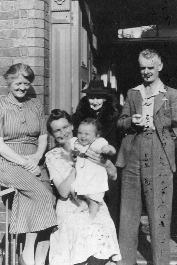 Y Cymro cyntaf i gael ci tywys - BBC Cymru Fyw