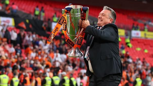 Luton Town: Gary Sweet leaning on previous promotion experiences - BBC ...