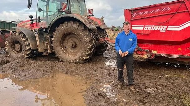 Flood-affected Staffordshire farmer writes off £15k of crops - BBC News