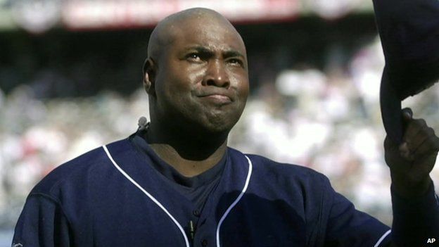 La letal tradición de masticar tabaco en el béisbol - BBC News Mundo