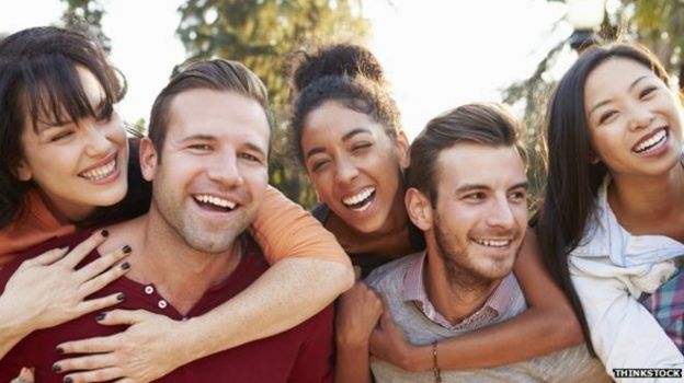 ¿Por qué puedes sentirte de 40 años a los 20? - BBC News Mundo