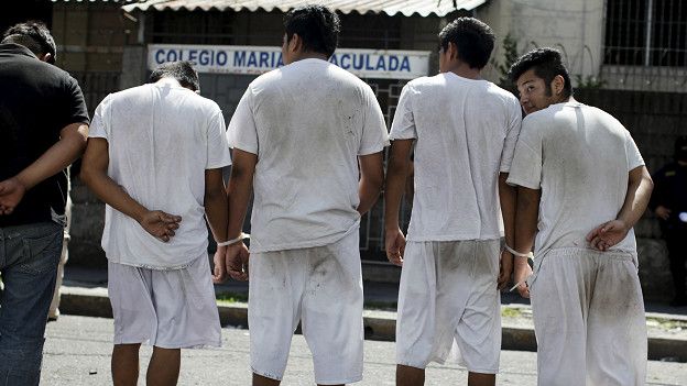 ¿Qué significa que declaren terroristas a las maras en El Salvador ...