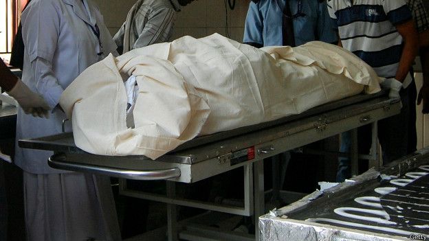 'මළවුන්ගෙන් නැගිටි' මුම්බායි වැසියෙක් - BBC News සිංහල