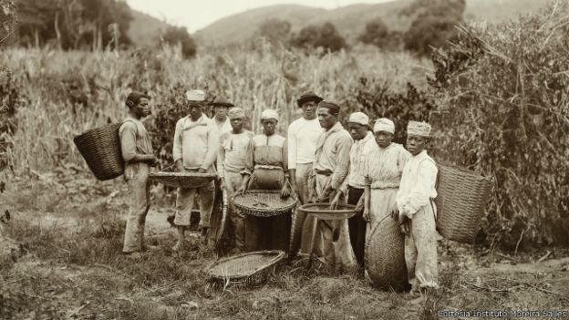 O polêmico debate sobre reparações pela escravidão no Brasil - BBC News ...