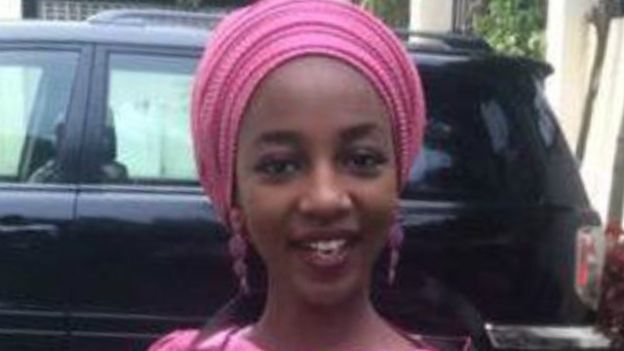 Tattara tsoffin littafai don bai wa marasa galihu - BBC News Hausa