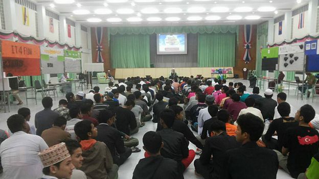 Pengganti raja Thailand 'beri banyak perhatian' pada Muslim di selatan ...