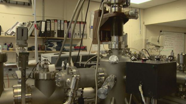 Heriot-Watt scientists working on new type of matter - BBC News