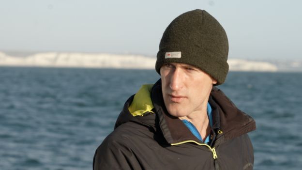 Migrants: How the community in Dover views Channel crossings - BBC News