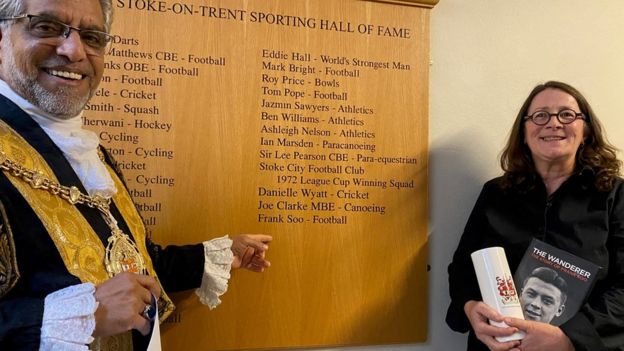 Former-Stoke City player Frank Soo joins hall of fame - BBC News