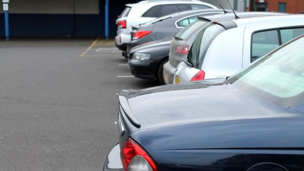 Cornwall Council changes plan for zone parking charges - BBC News