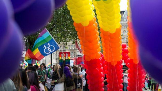 Thousands join Pride parade in London - BBC News