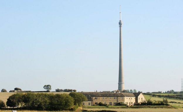 Upgrade starts on UK's tallest tower at Emley Moor - BBC News