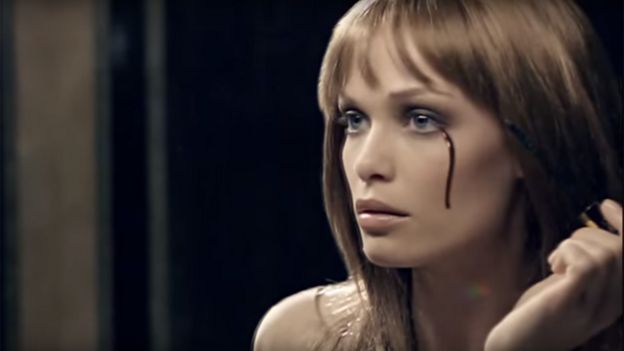 Corsodyl: How an unnerving ad campaign works - BBC News