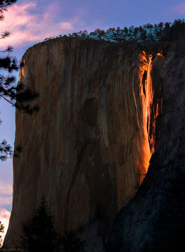 Yosemite 'firefall' has hikers transfixed - BBC News