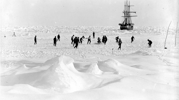 Walking in Shackleton's footsteps - BBC News