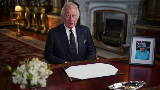 In pictures: King Charles' first full day on the throne - BBC News