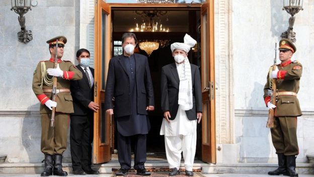 رفتن عمران خان از کرسی نخست‌وزیر پاکستان چه پیامدی برای طالبان دارد