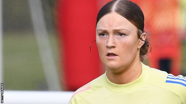 Ruby Mace: Arsenal midfielder joins Manchester City women on three-year ...
