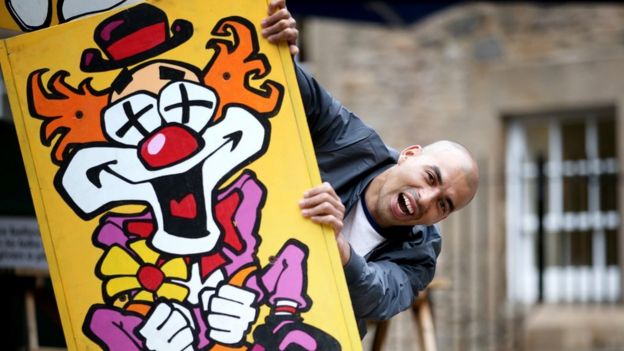 Edinburgh Fringe funniest joke: Lorna Rose Treen's zookeeper pun - BBC News