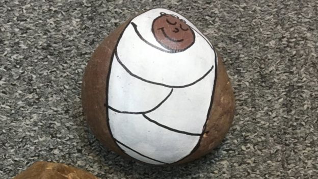 Essex church hides 1,000 baby Jesus rocks 'to bring joy' - BBC News