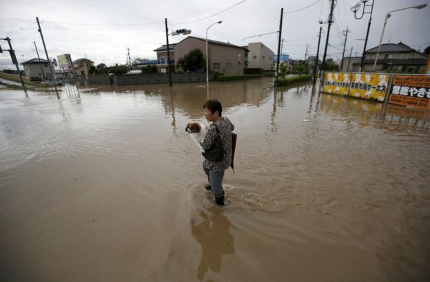 Japan flooding - in pictures - BBC News