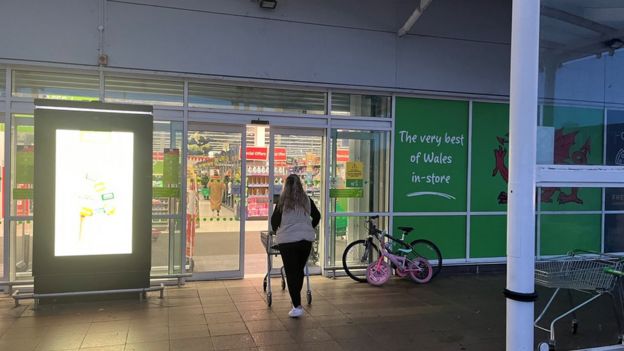 Llandudno Asda shoppers say trolley wheel lock causes injury - BBC News