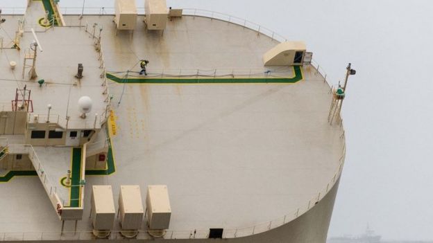 Modern Express ship 'successfully towed from French coast' - BBC News