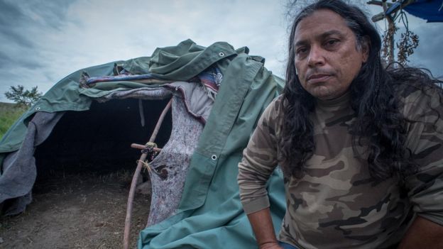 Life in the Native American oil protest camps - BBC News